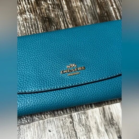 Coach | Bags | Coach Soft Trifold Wallet Pebbled Leather Euc | Poshmark